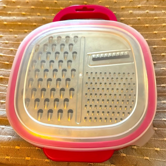 Kitchen | Grater With Container | Poshmark
